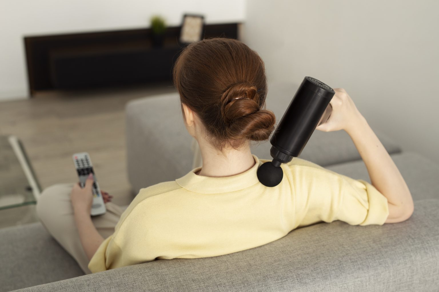 How to Give a Back Pain Massage at Home | Healthyly India